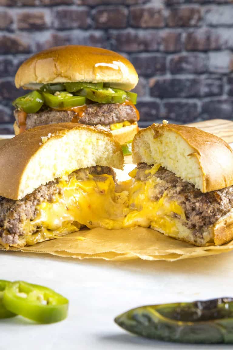 Juicy Lucy Recipe (Gooey Cheese Stuffed Burgers) - Chili Pepper Madness