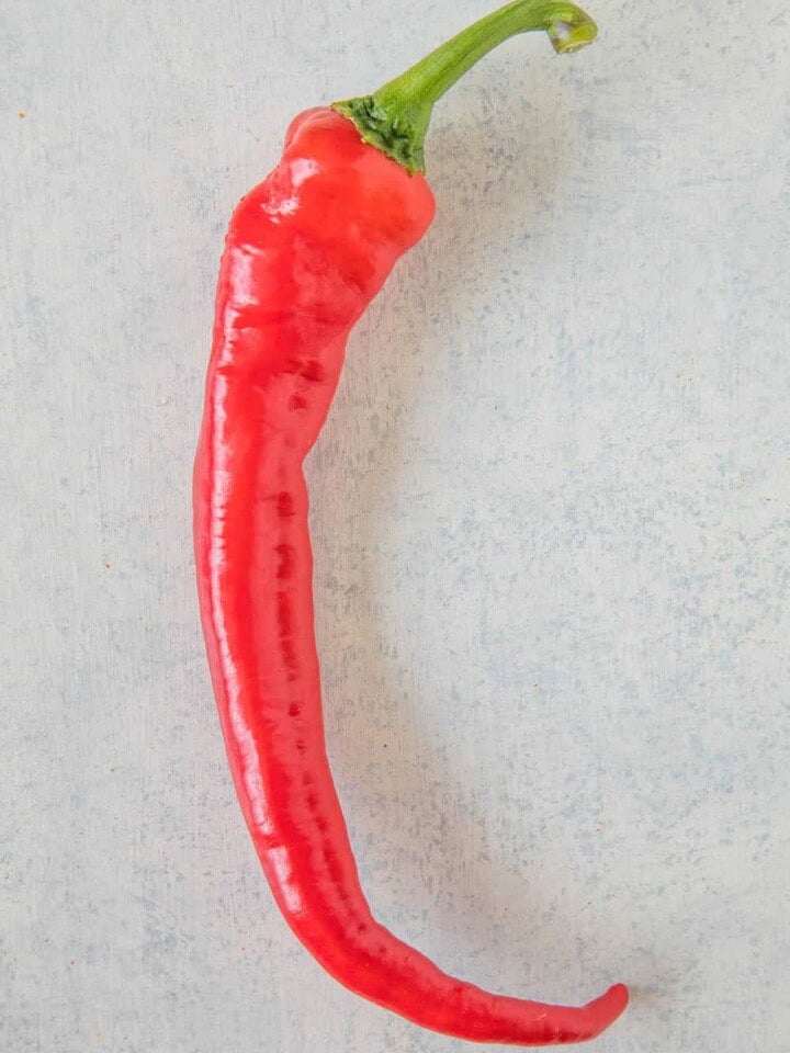 Chili Pepper Types - A List of Chili Peppers and their Heat Levels ...