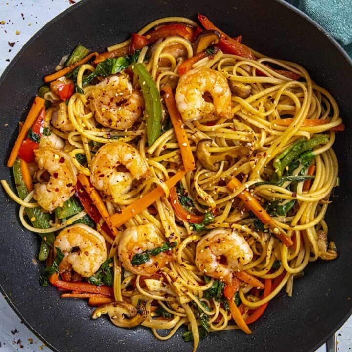 Lo Mein Recipe (Quick & Customizable) - Chili Pepper Madness
