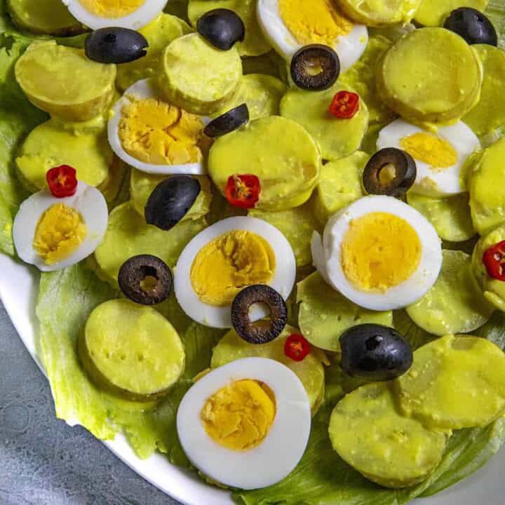 Papa a la Huancaina (Peruvian Potatoes in Spicy Cheese Sauce) - Chili ...
