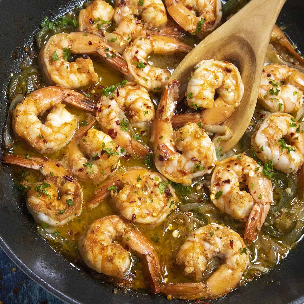 Mexican Garlic Shrimp (Camarones al Mojo de Ajo) - Chili Pepper Madness