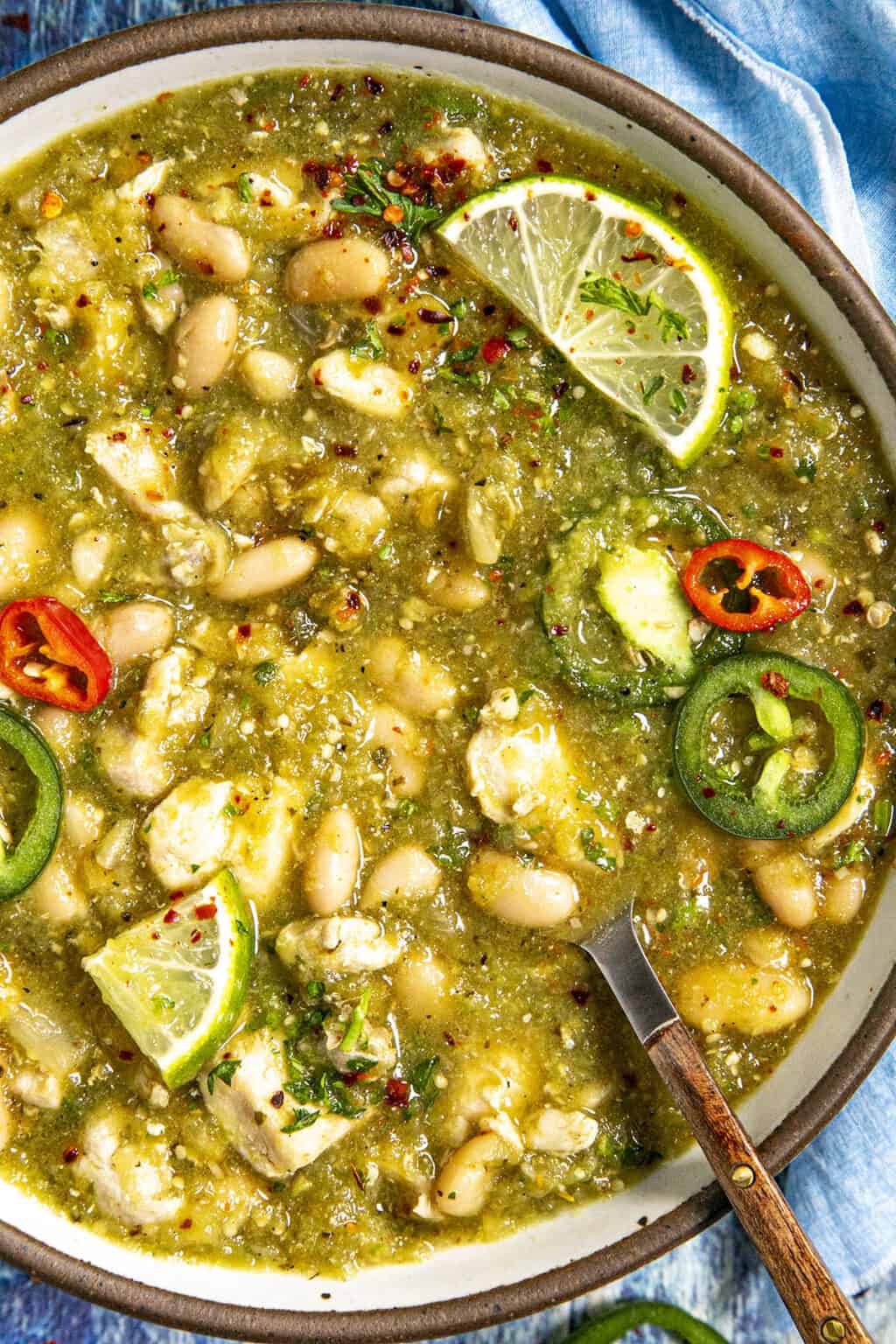 Easy Green Chicken Chili Recipe - Chili Pepper Madness