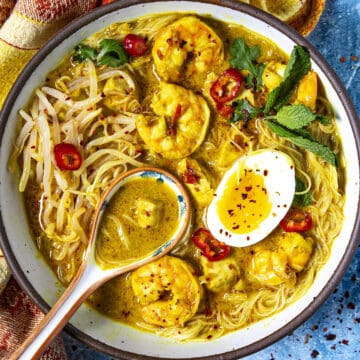 Laksa Recipe (Coconut Curry Laksa) - Chili Pepper Madness