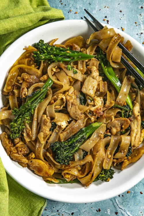 Pad See Ew Recipe (Stir Fried Thai Noodles) - Chili Pepper Madness