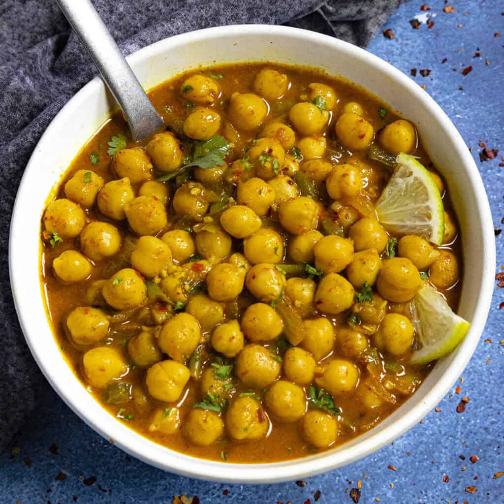 Easy Chickpea Curry Recipe - Chili Pepper Madness