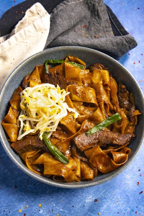 Beef Chow Fun (Chow Ho Fun) - Chili Pepper Madness
