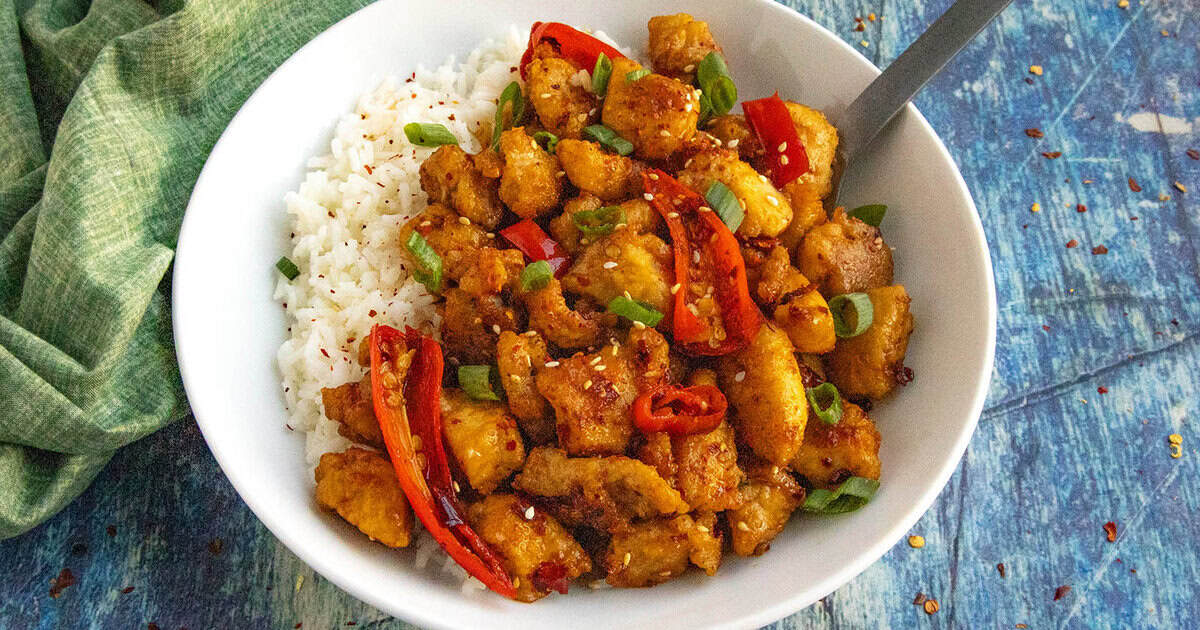 Crispy Chili Crisp Chicken Recipe (Sticky & Spicy) - Chili Pepper Madness